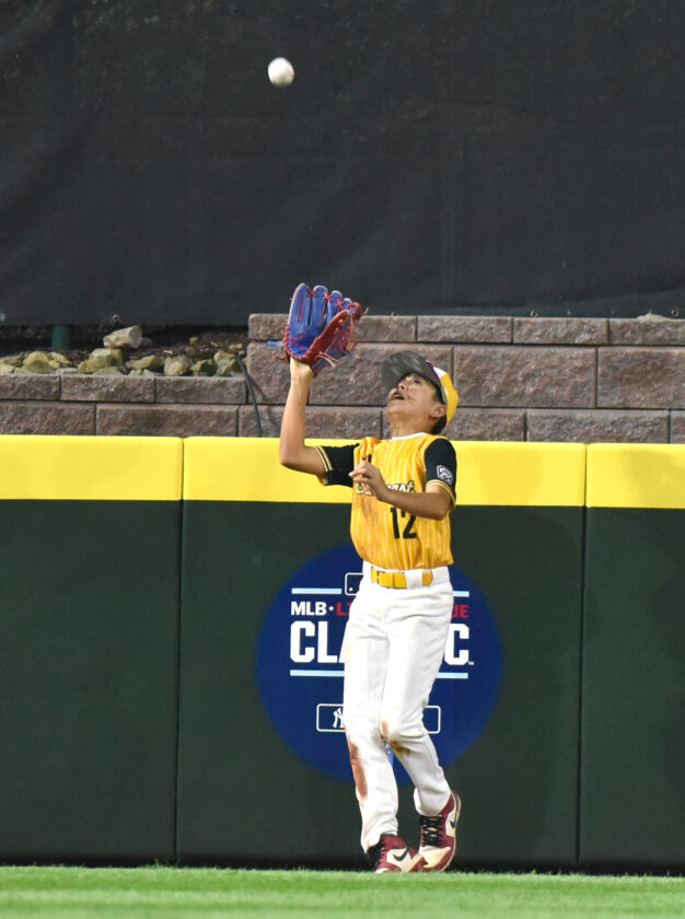 Florida defeats Washington at Lamade Stadium 6-1 on Friday night | News ...